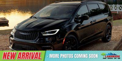 New Vans for Sale | Landmark Dodge Chrysler Jeep Ram Auto